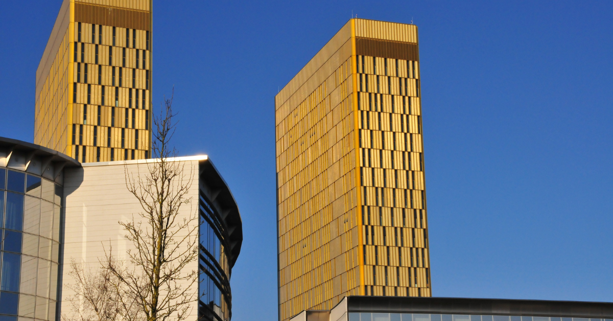 UCITS & AIFMD reporting: navigating the diverging paths | AQMetrics